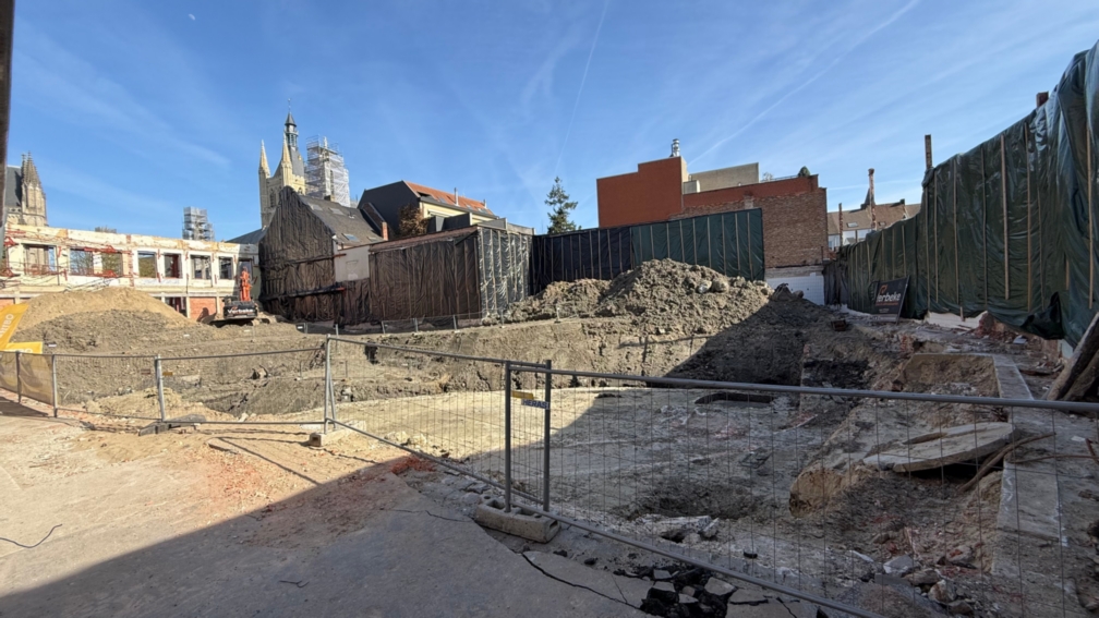Archeologen ontdekken resten van middeleeuws grafelijk domein op de ...